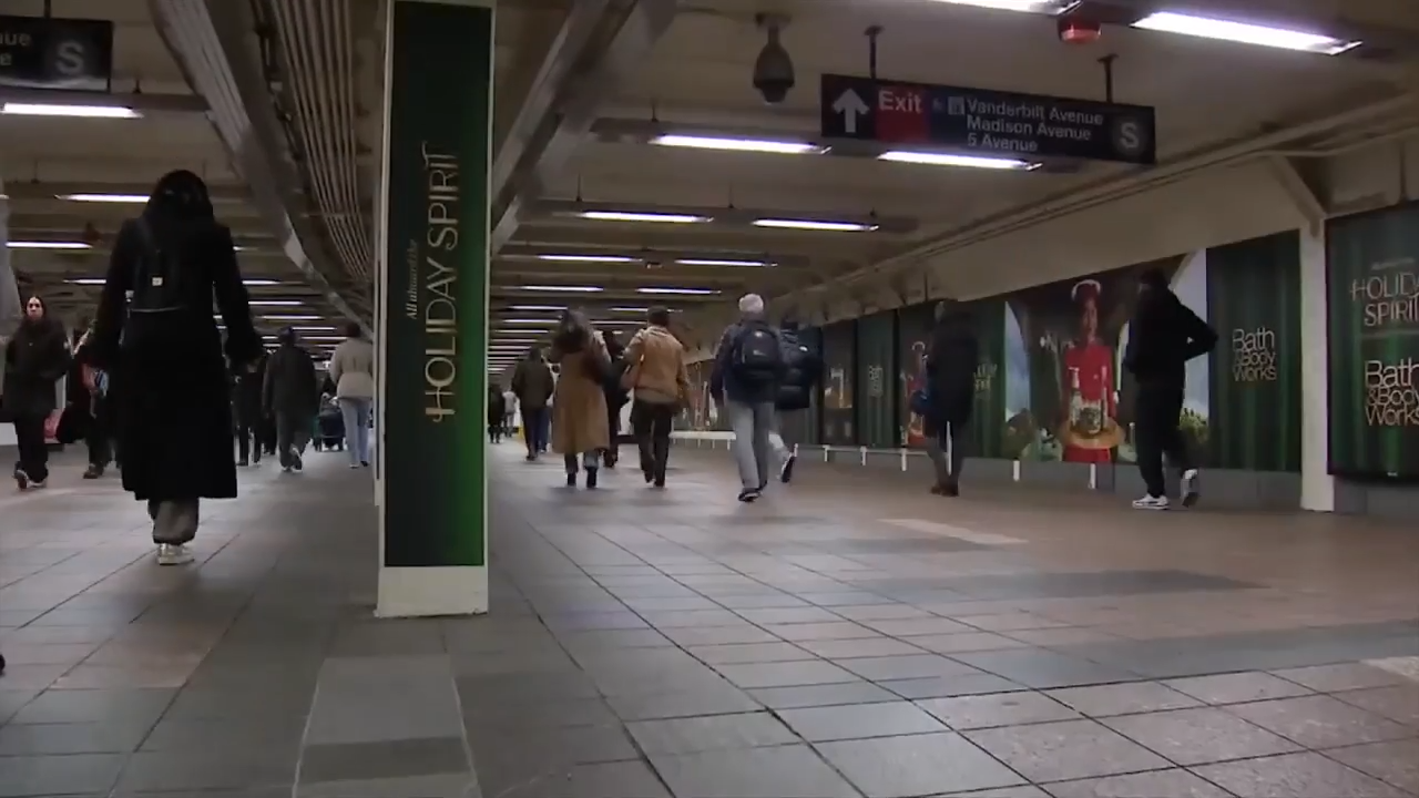 Why does this NYC subway station smell ‘Christmassy’? It’s an ad - WSVN ...
