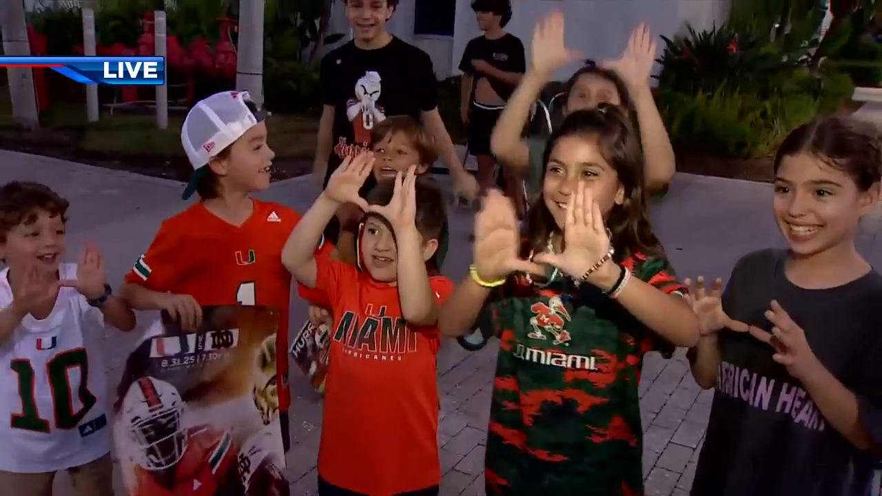 Miami Hurricanes arrive home to hero’s welcome, cheers from fans in ...