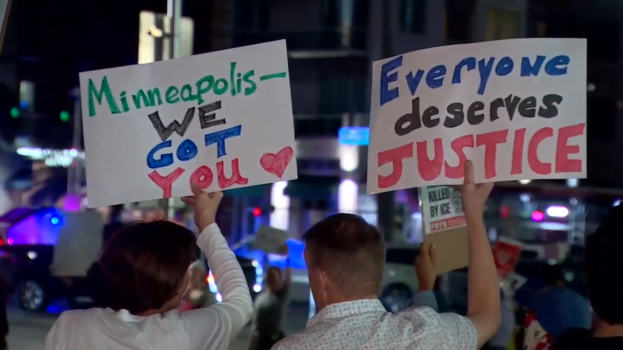 Protesters gather in downtown Miami against ICE; decry ICE actions in ...
