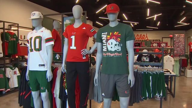 After celebrating Fiesta Bowl win, UM students pick up new Canes merch ...
