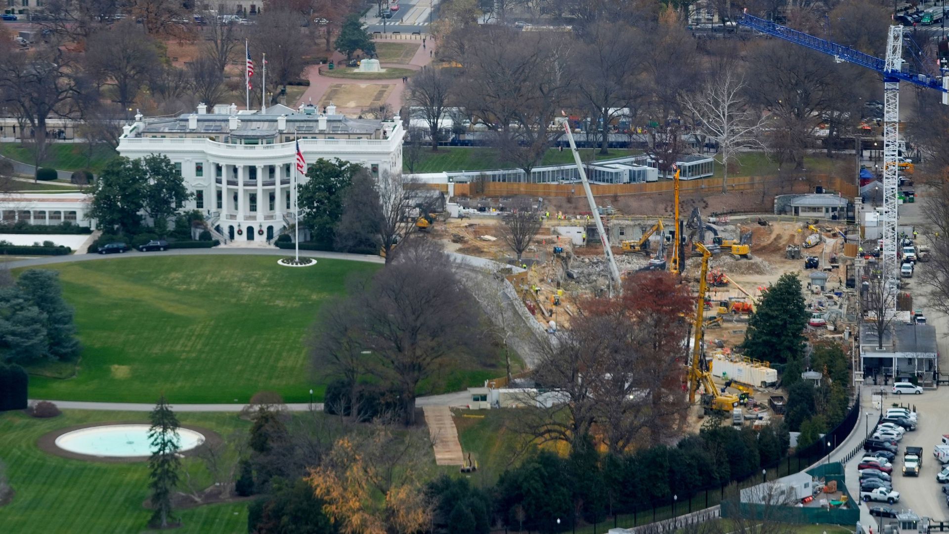 Trump shops for marble at Florida store for new White House ballroom ...