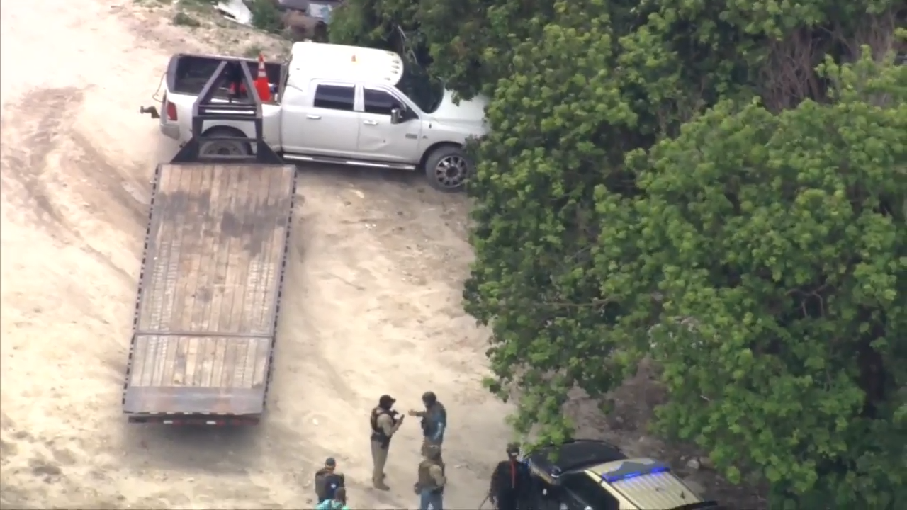 Authorities set up perimeter after driver bails out near Okeechobee ...