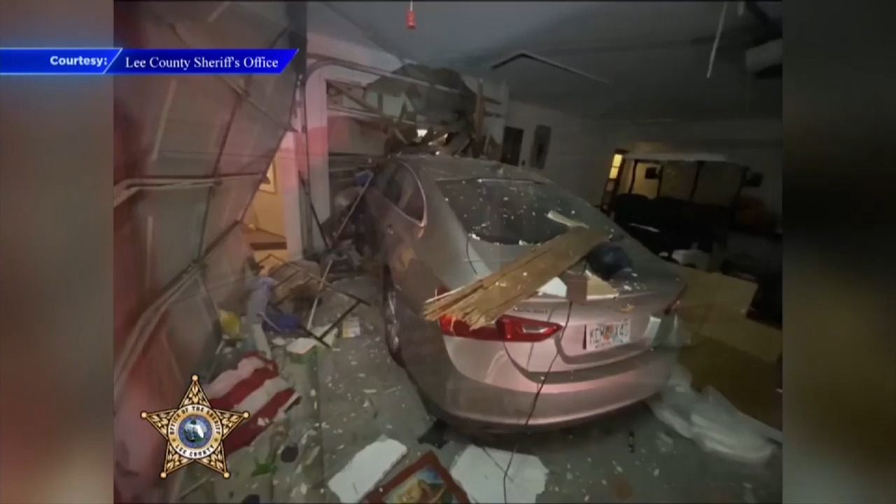 Woman arrested after falling asleep behind wheel, crashing into Fort ...