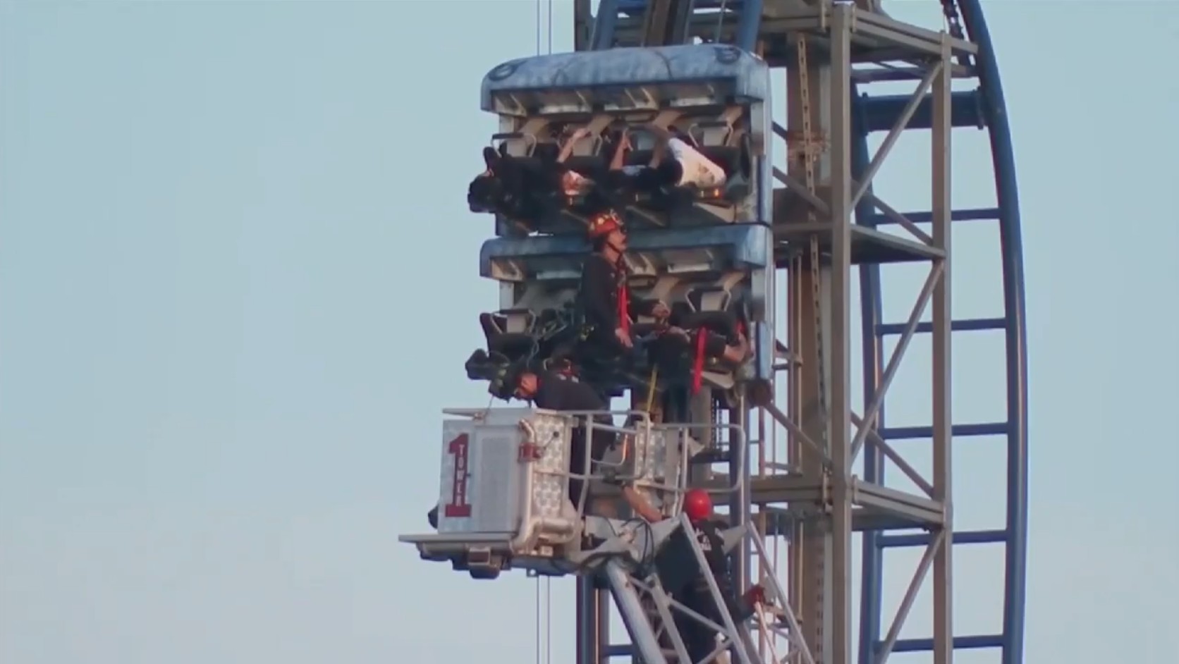 8 rescued after roller coaster malfunction in Texas leaves riders stuck ...