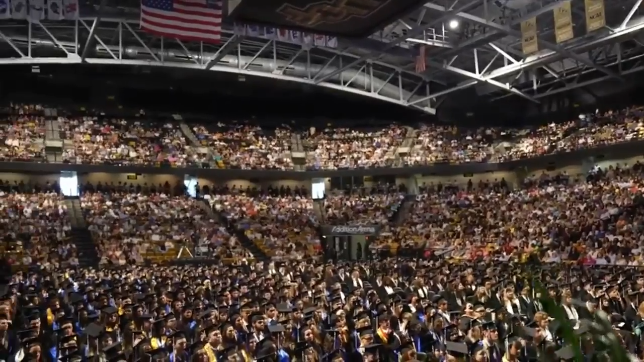 Nearly 1,500 students walk the stage at FLVS graduation ceremony - WSVN ...
