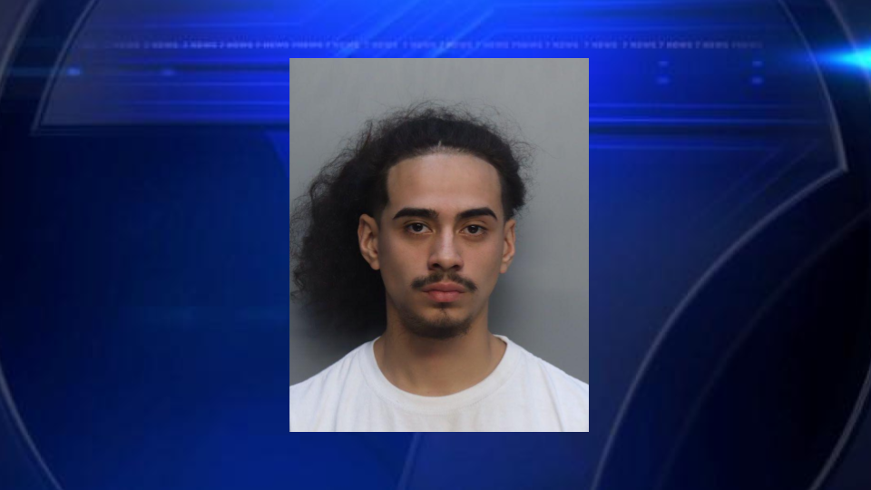 Miami man used rigged bottle cap game to scam victim out of $4K, police ...