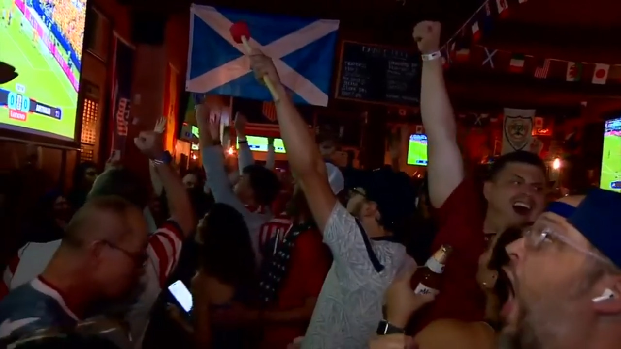 Soccer fans erupt at South Florida watch parties for Team USA vs ...