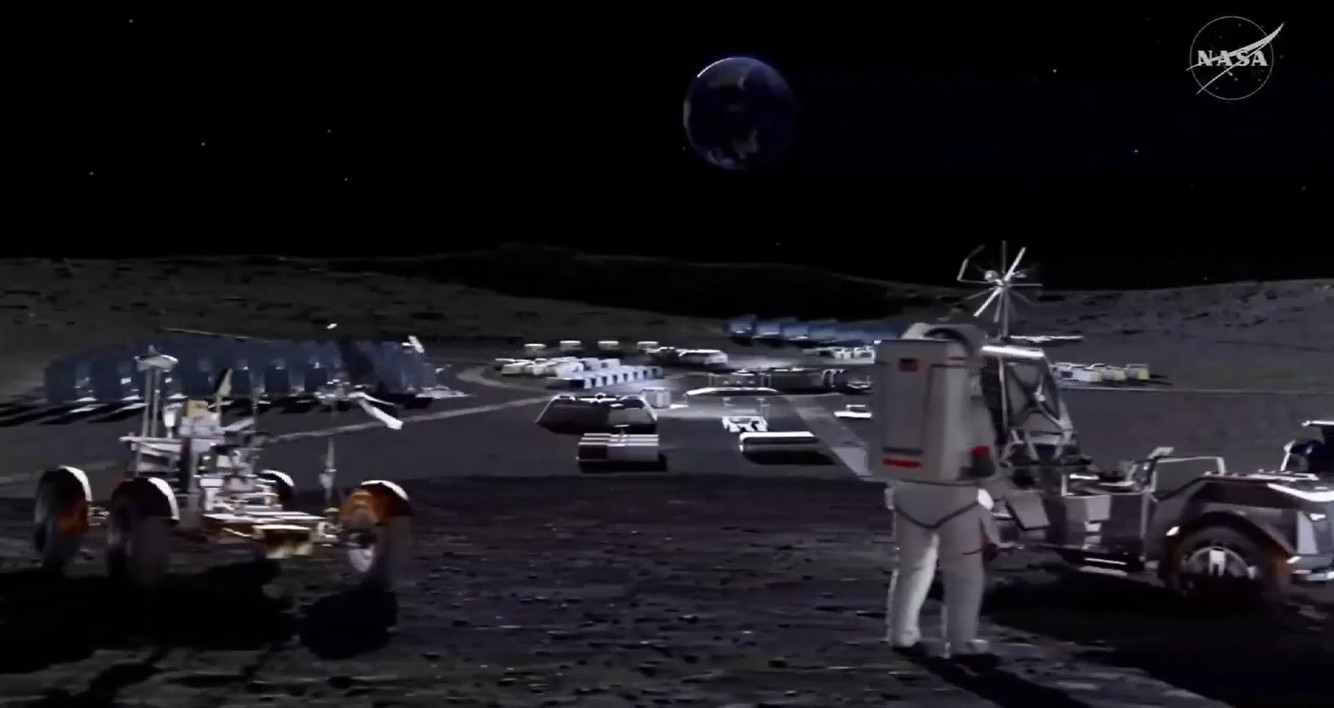 In wake of historic lunar flyby, NASA astronaut and official discuss ...