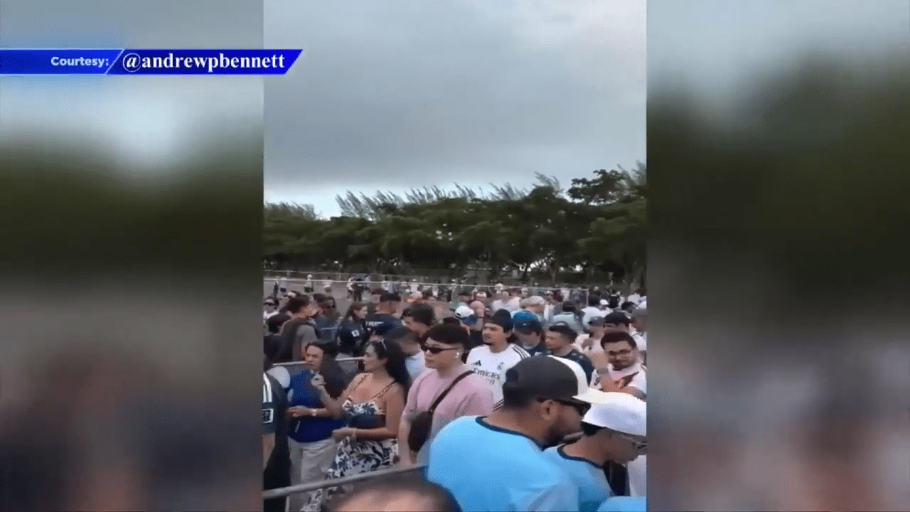 FIFA World Cup fans report transportation issues during first match at ...